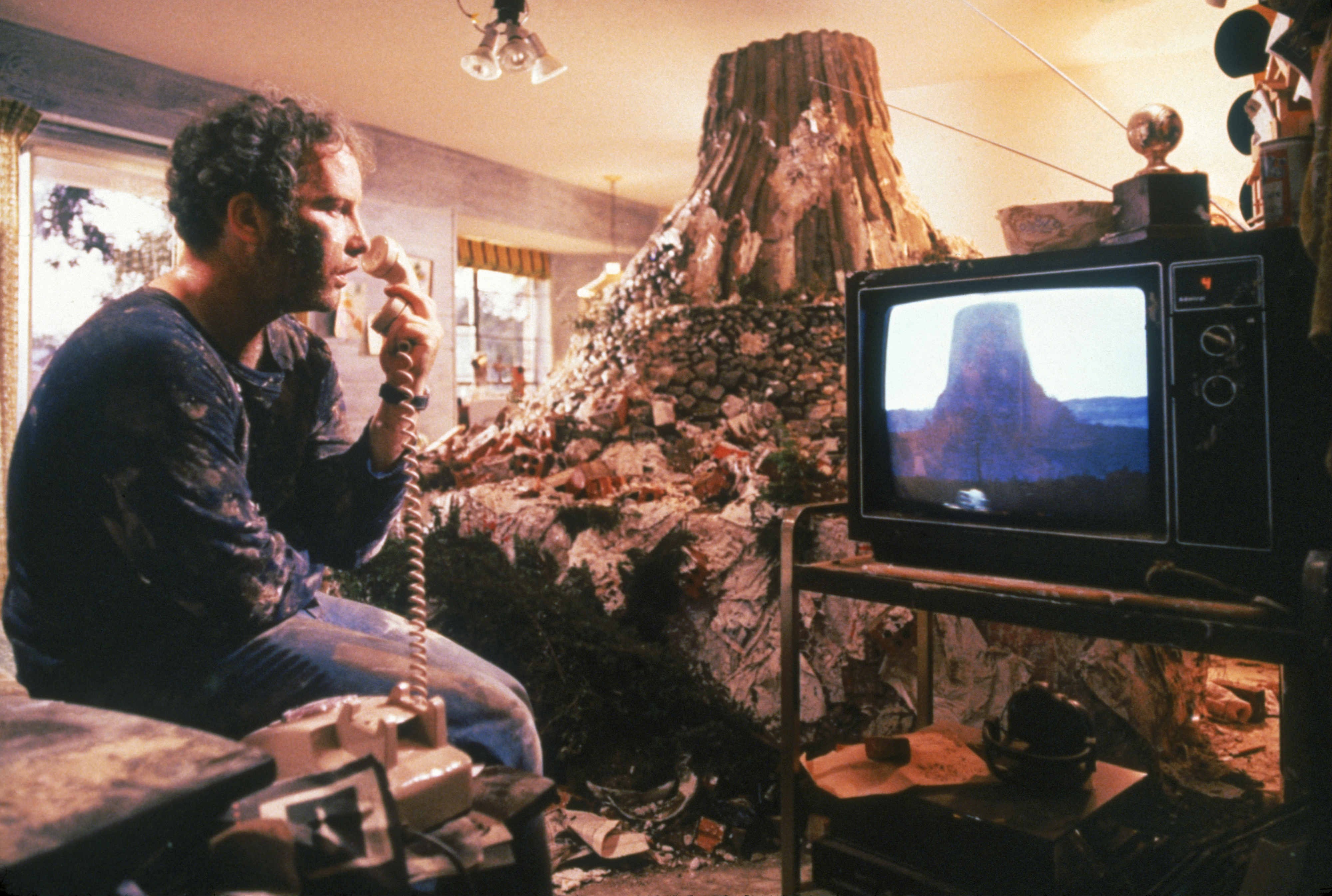 The Incredible Alternate Possibilities of Spielberg’s ‘Close Encounters ...